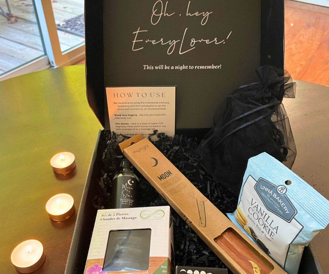 31 Fun Date Night Gift Ideas for Couples (8 Ideas Under $8!)