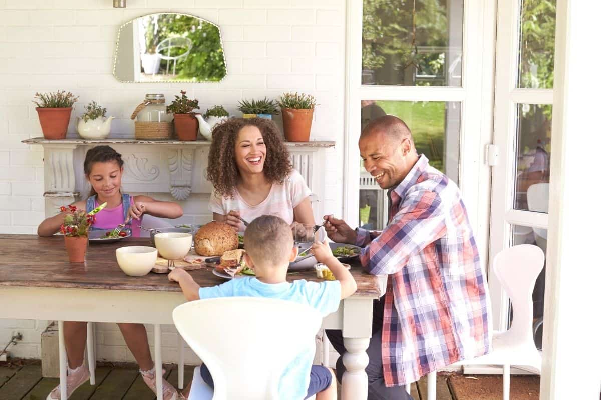 How to Rock Your 30-Day No Eating Out Challenge (17 Survival Tips)